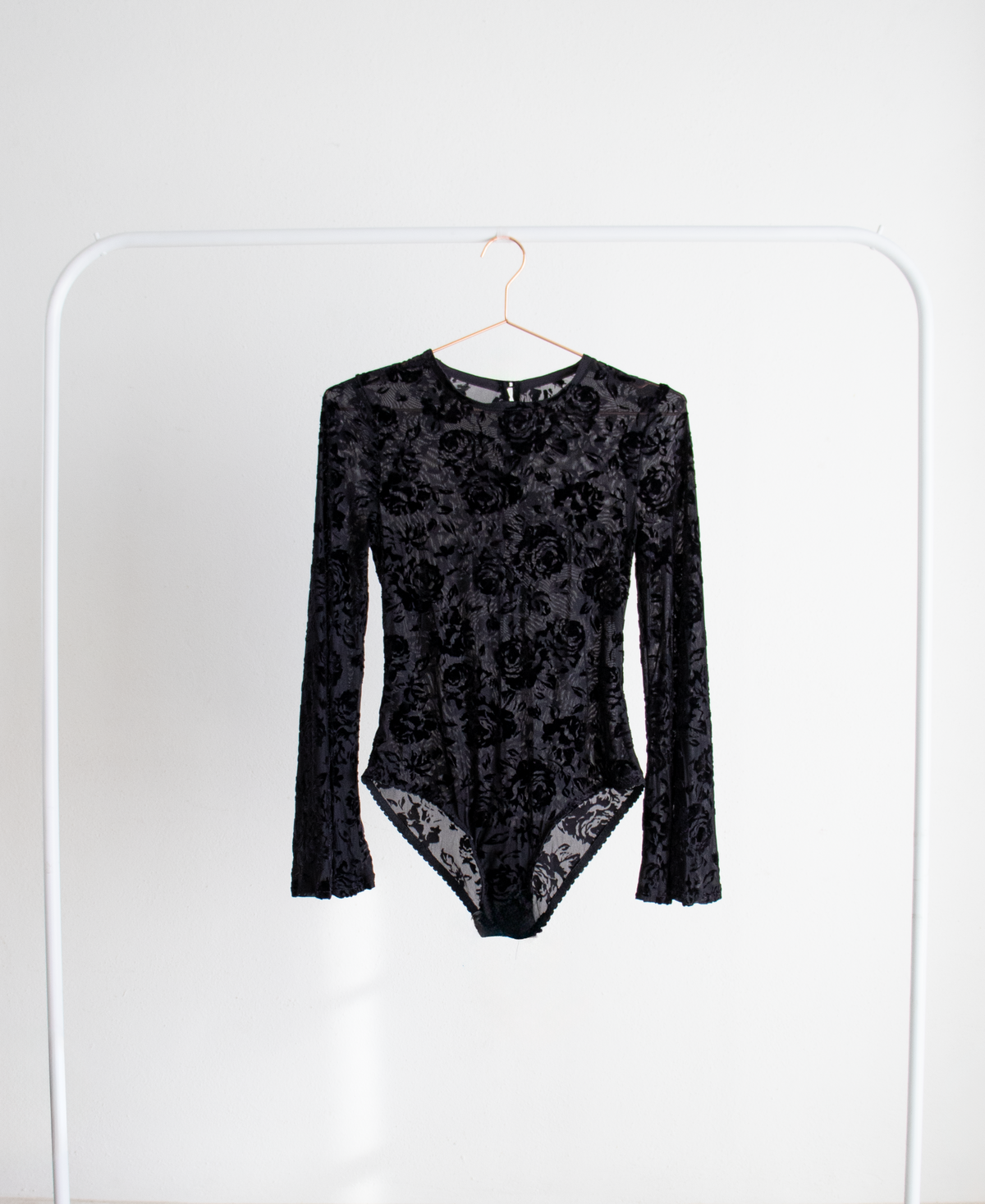 BODY TRANSPARENTE NEGRO MANGA LARGA